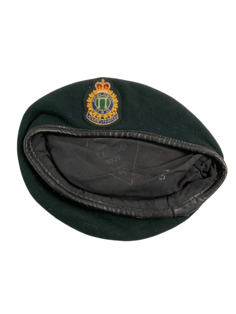 Canadian Forces Green Beret Size 7 1/8 Dated 1981 With Administration ...
