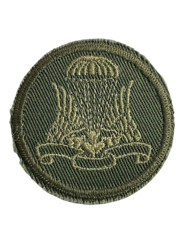 Canadian Airborne Regiment Combat Boonie Cap Badge - Military Antiques ...